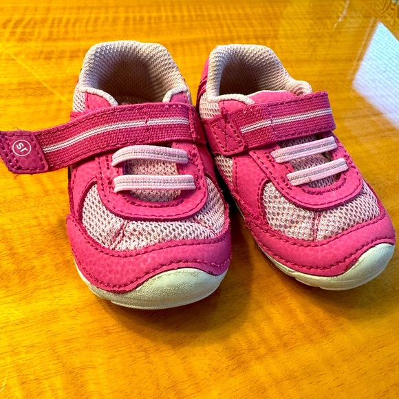 Stride Rite | Shoes | Stride Rite Pink Walker Tennis Shoes Sz4 | Poshmark